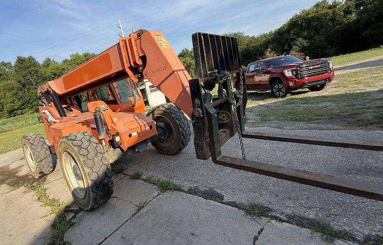 2013 JLG SkyTrak 6042, (3500 Hours), Cab with Heat, 5' Forks, Fork Tilt ...