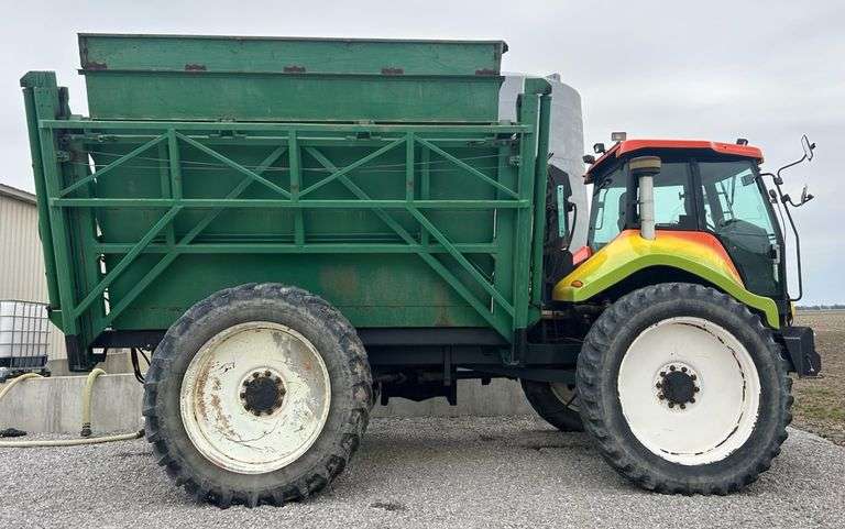 Self-Propelled Dump Cart with a Richardton 960 Box on a GVM Row-Cat ...