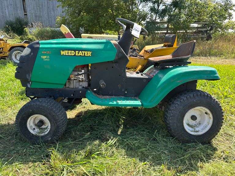 Weed Eater 15 hp Lawn Tractor, 5-speed, One Rear Tire Flat - Albrecht ...