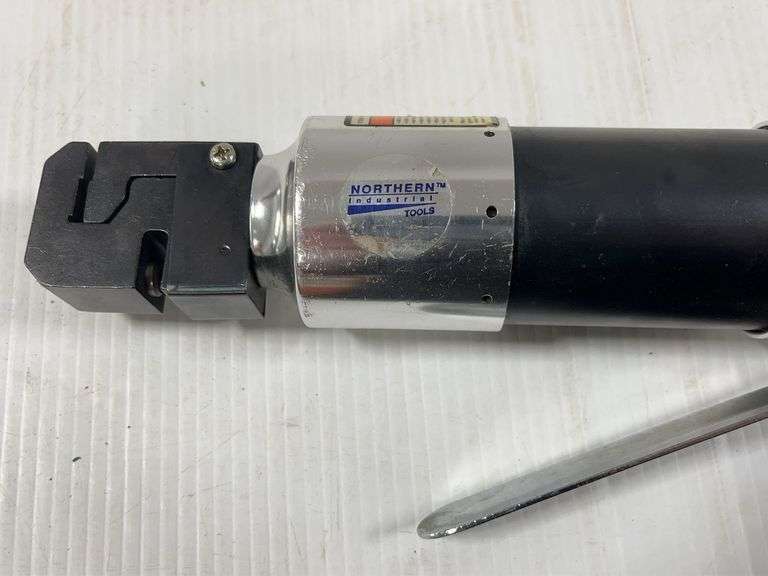 Northern Industrial air punch flange tool, model 15826, 11"L, like new ...