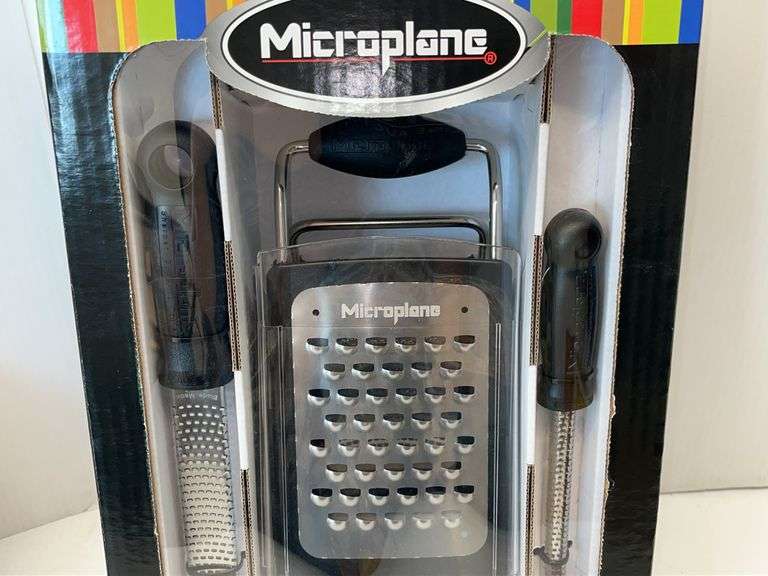 Micro plane set, includes: Box grater, zester/grater, and spice grater ...