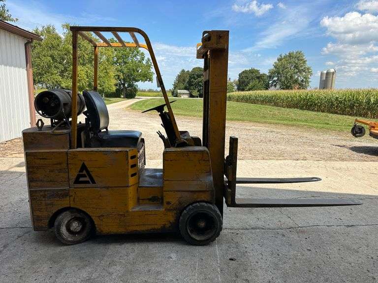 Allis Chalmers F55-24P LP Gas Forklift, (5,000 lb. Lift Capacity), 53 ...