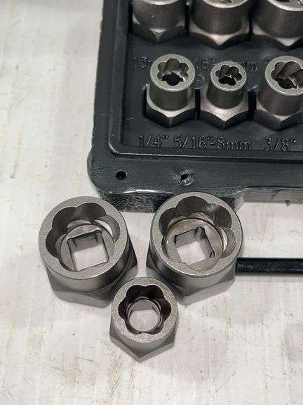 15-Piece set of nut extractors, includes 13-Piece bolt and nut remover ...