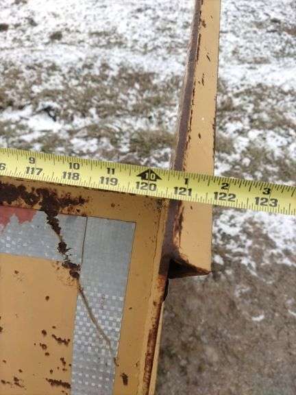 This item Selling ABSOLUTE! ~~~ 10' Snow Box - Albrecht Auction Service