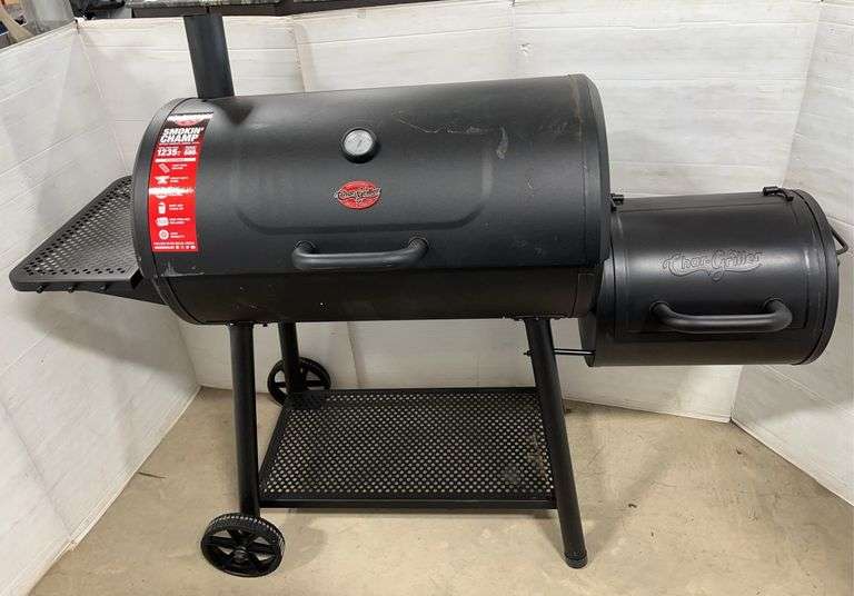 Char-Griller Smokin' Champ grill, 33" x 20" cooking surface - Albrecht ...