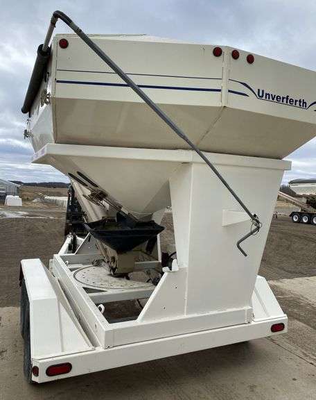 Unverferth 2750 Seed Runner, 275-Unit Seed Capacity, 2-Compartment ...