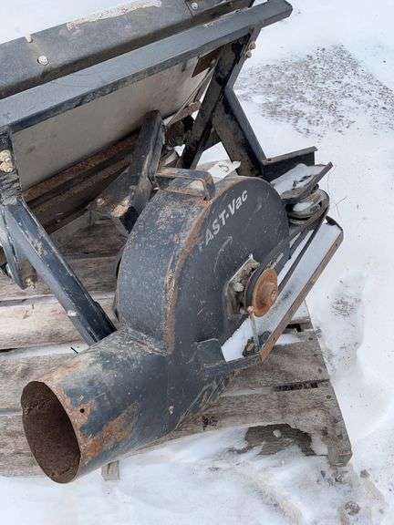 Fast Vac powered bagger off a Ferris mower, 34" x 28", all hardware ...