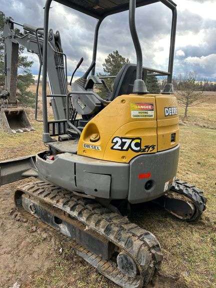 John Deere 27C Mini Excavator, Starts Well, Blows Gray Smoke when First ...