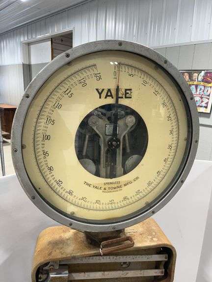 Yale scale, 24"W x 66"H, works, rusty - Albrecht Auction Service