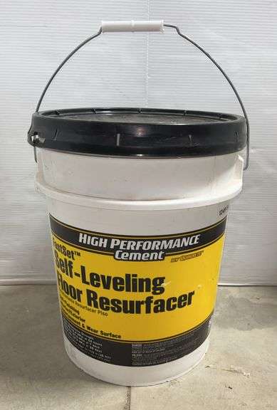 Bucket high performance cement fast set self-leveling floor resurface ...