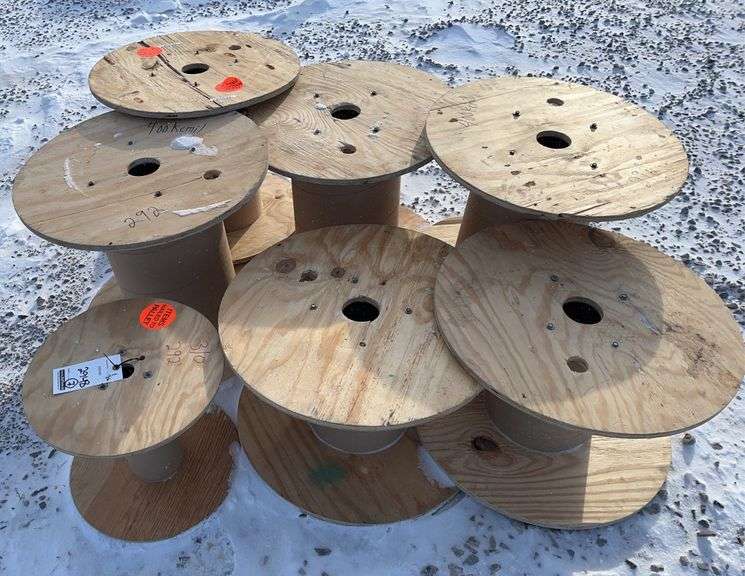 (7) Wooden spools, includes sizes: 20" x 23 1/2", 14" x 23 1/2", 13 1/2 ...