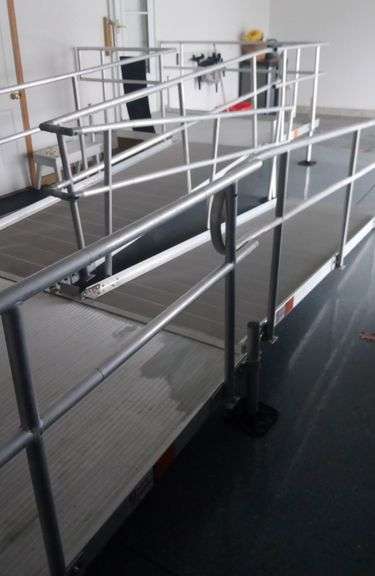 Residential handicap aluminum ramp, made by Ramp-It with gate and step ...