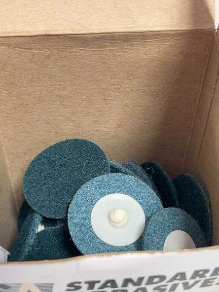 (3) Boxes of Scotch Brite and sanding discs - Albrecht Auction Service