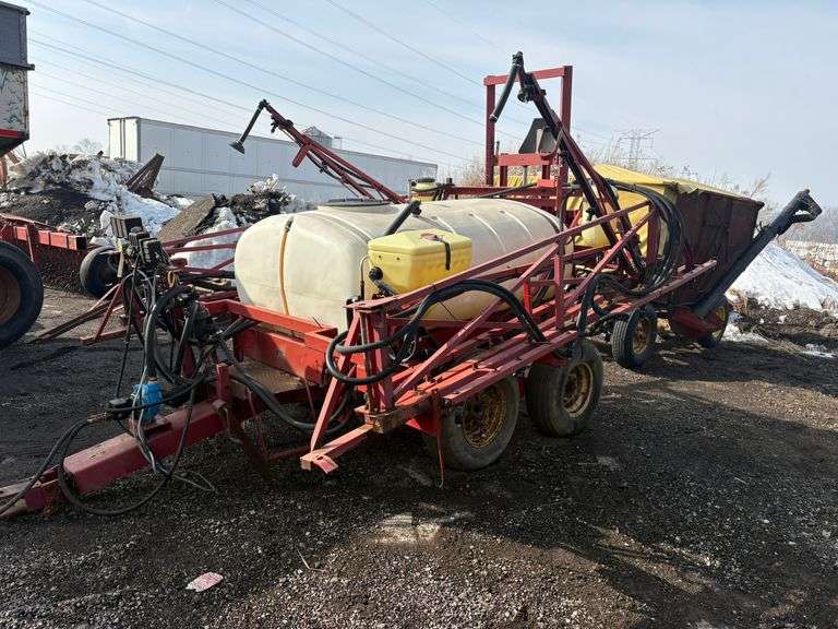 Hardi 500 Gallon Sprayer with 60' Booms, Chemical Inductor Tank Hand ...
