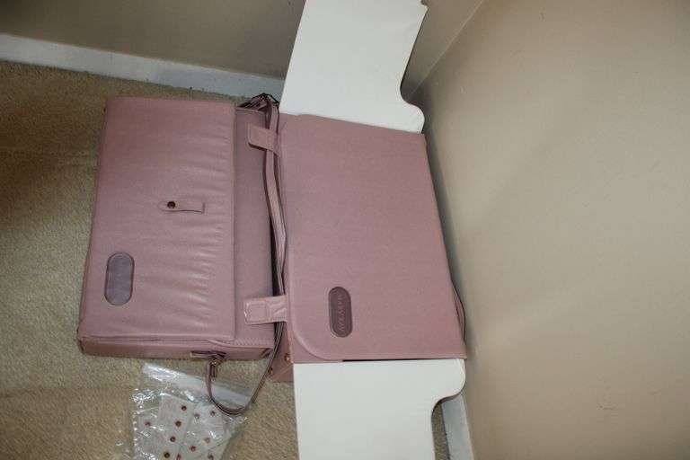 Mary Kay Cosmetics Samples Set - Auction Ohio