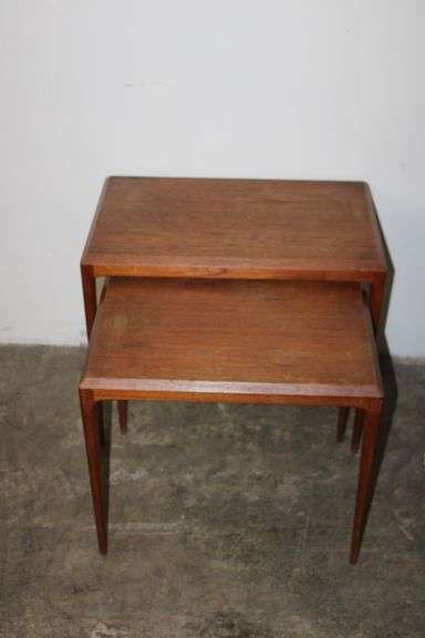 MCM Nesting Tables - Auction Ohio