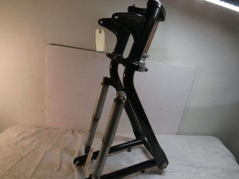 Hercules K100 Earles fork assembly with R25 wheel - Auction Ohio