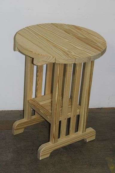 New Amish Build Tall Balcony Adirondack Side Table - Auction Ohio