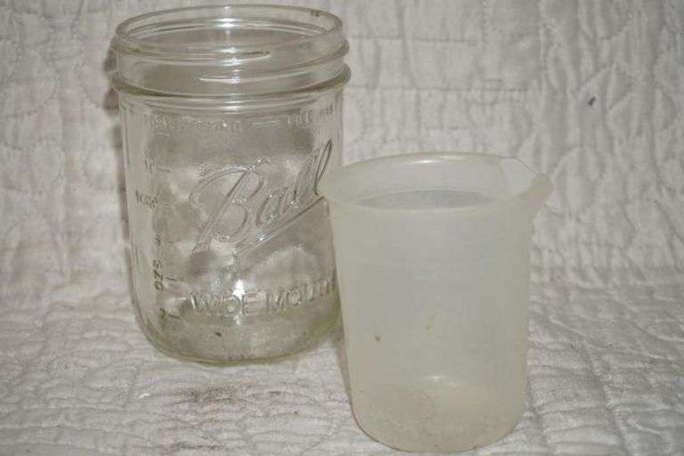 Glass Measuring Cups & Jars - Auction Ohio