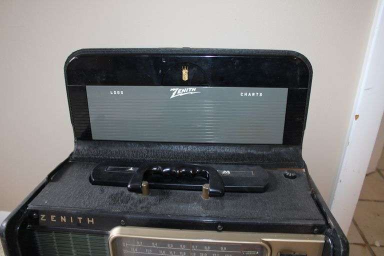 Zenith Multi-Band Radio - Auction Ohio