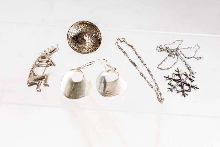 Collection of Sterling Silver Jewelry - Auction Ohio
