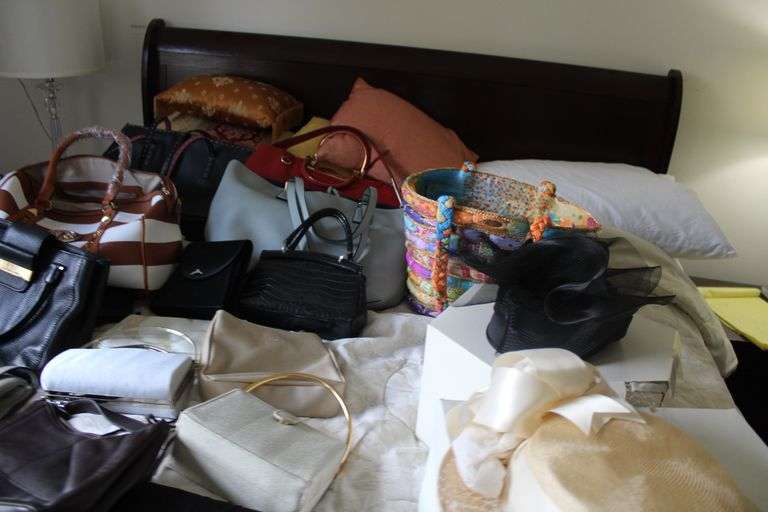 Purse Collection - Auction Ohio