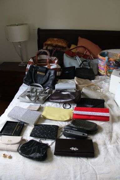 Purse Collection - Auction Ohio