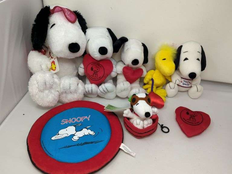 Peanuts Snoopy Collectibles - Auction Ohio