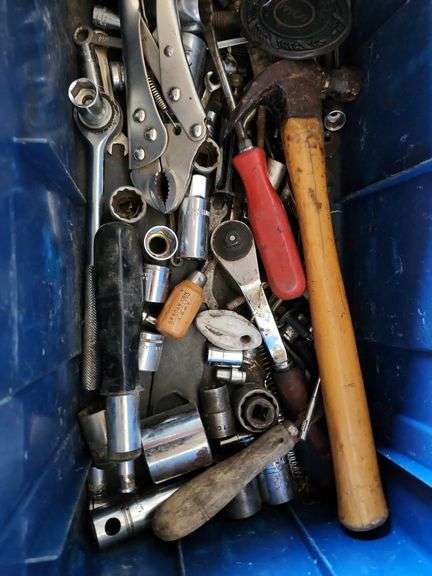 Stack-On Plastic Toolbox 9" x 19" x 9.5" With Contents Hammer, Sockets, Screwdriver etc ...