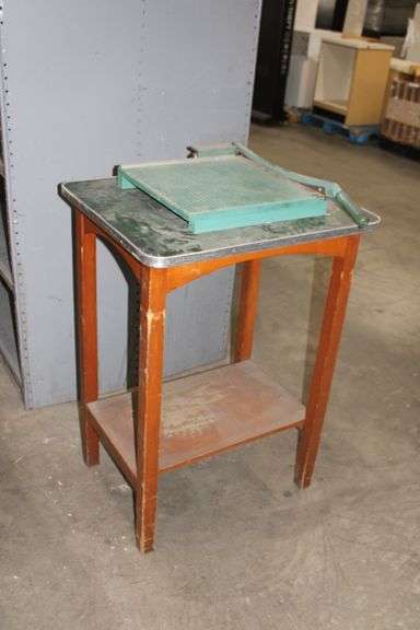 Table/Paper Cutter - Auction Ohio