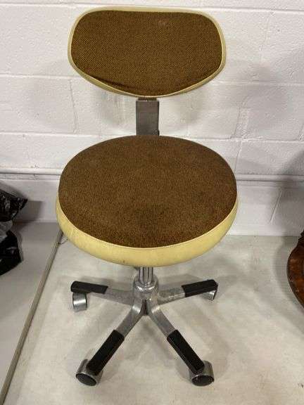 Tasks Stool - Auction Ohio