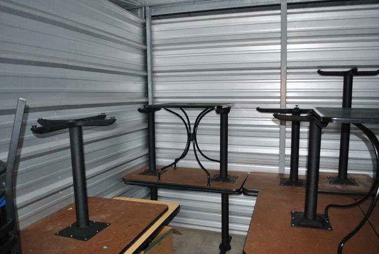 Dining Tables - Auction Ohio