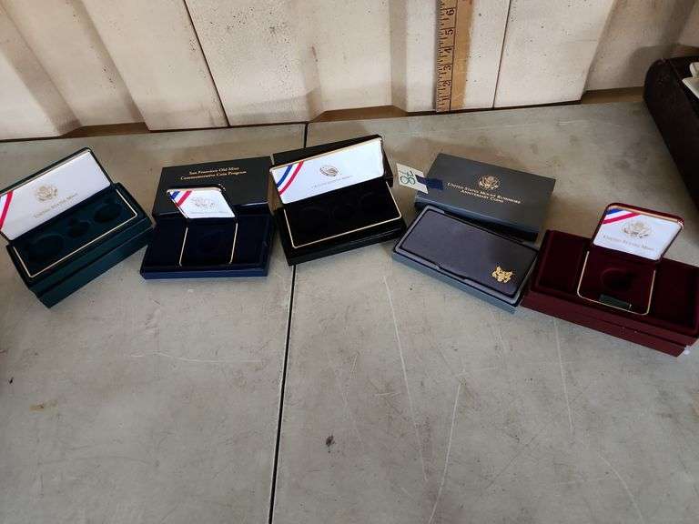 5 Empty Coin Collector Display Boxes - Auction Ohio