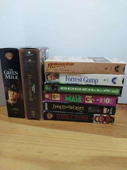 8 VHS Movies - Auction Ohio