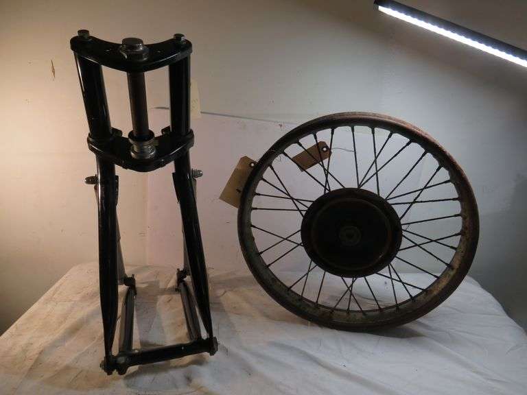 Hercules K100 Earles fork assembly with R25 wheel - Auction Ohio