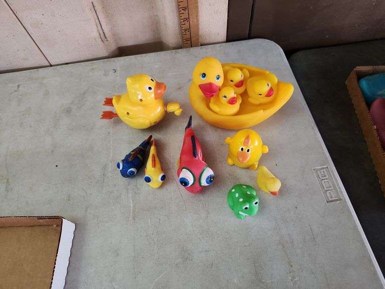 Assorted Bath Ducks, Fish, Frog - Auction Ohio