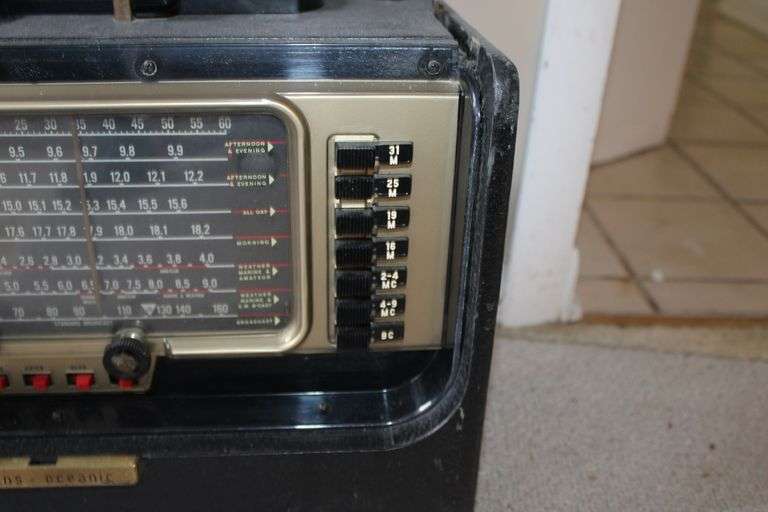 Zenith Multi-Band Radio - Auction Ohio