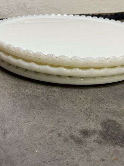Large Milk Glass Plates - Auction Ohio
