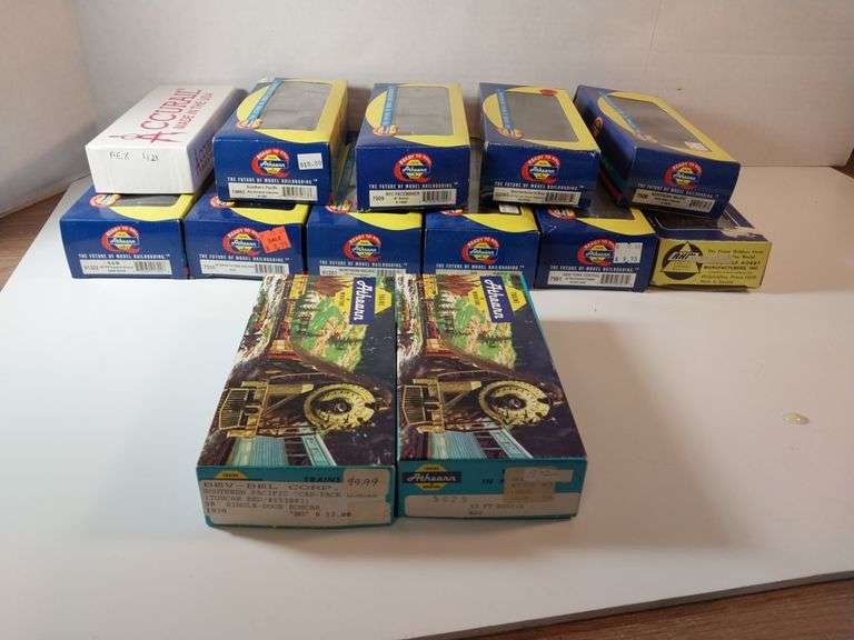 Thirteen Empty Train car Boxes (Great for protection if you have ...