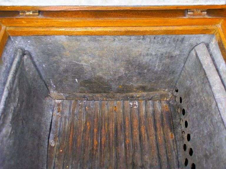 Antique Ice Chest - Auction Ohio