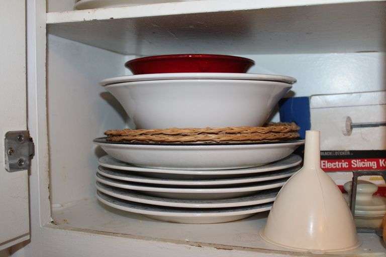 Dishware, Glassware & More - Auction Ohio