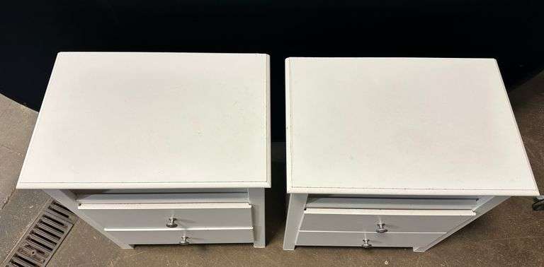 Pair White Bedside Tables - Auction Ohio