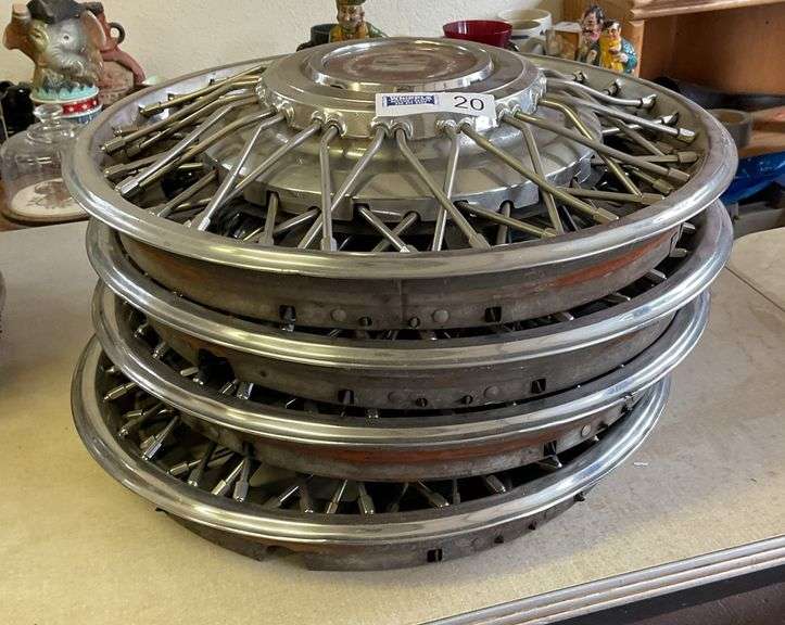 Cadillac Wire Spoke Hubcaps - Auction Ohio