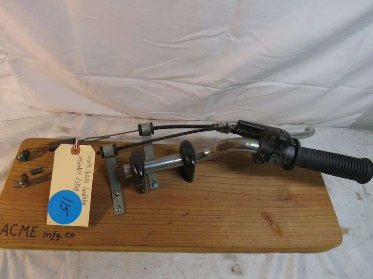 throttle/brake handlebars assembly display - Auction Ohio