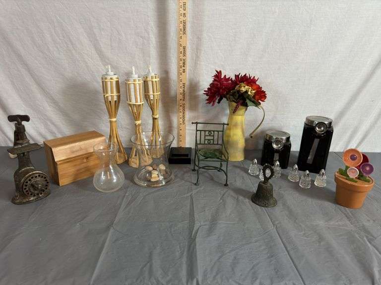 Variety Decor Lot - Auction Ohio
