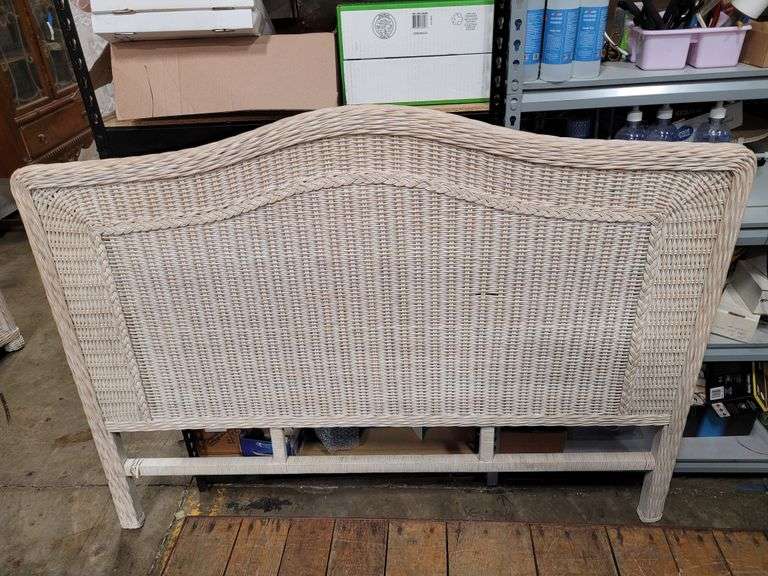Wicker Headboard Some Frailing on the lower rail... - Auction Ohio