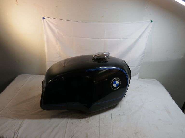 R90S gas tank plus gas cap - Auction Ohio