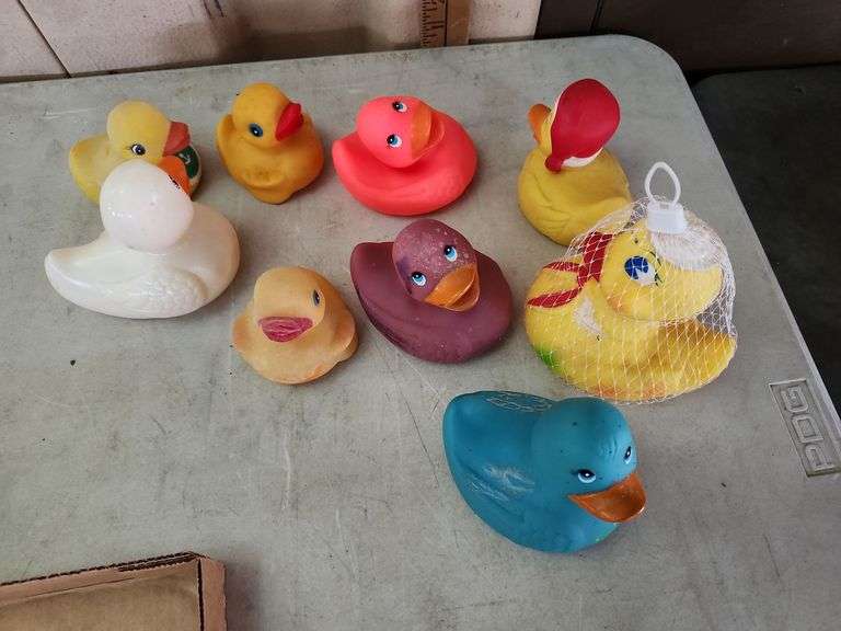 Assorted Rubber Ducks - Auction Ohio