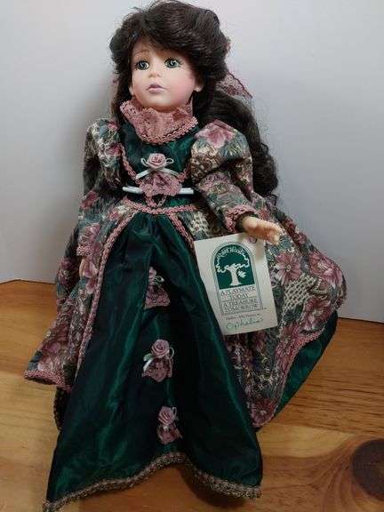 Robin Woods Doll: Ophelia - Auction Ohio