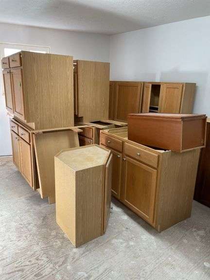 Cabinets - Auction Ohio